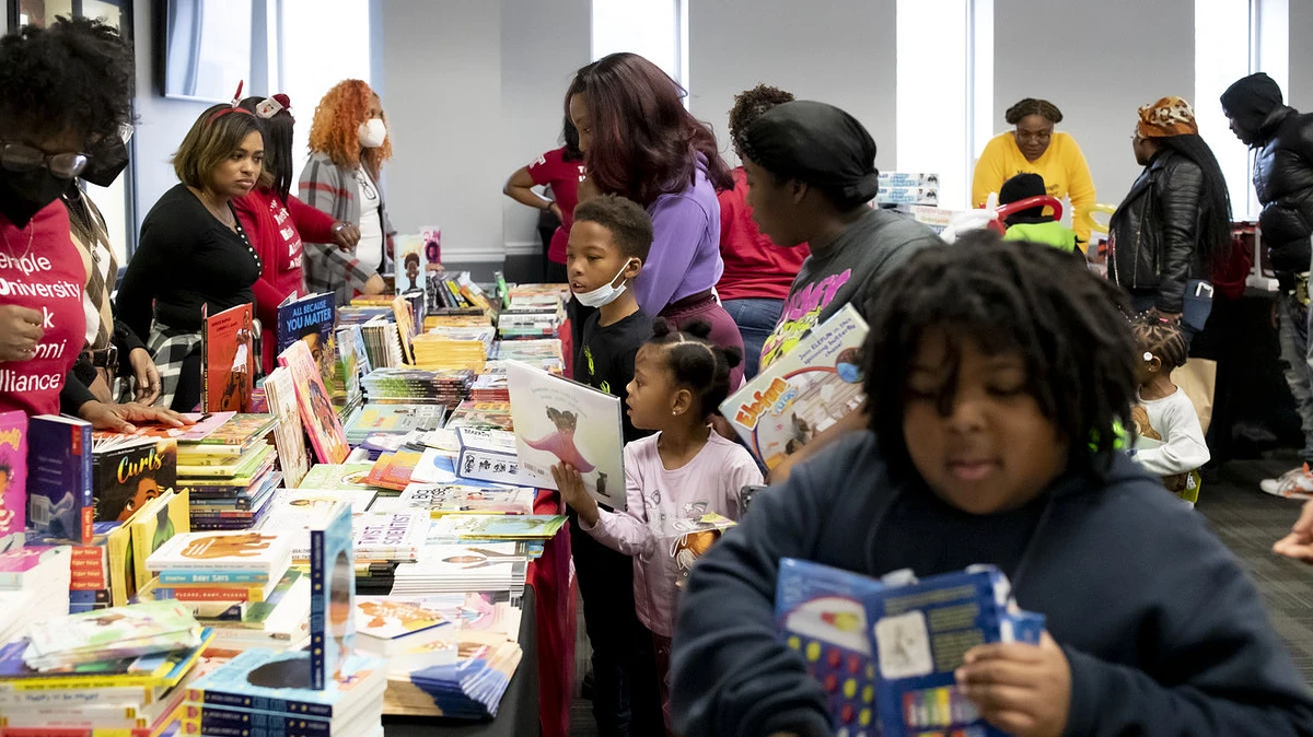 Temple police host | The Temple University Parent & Family Experience
